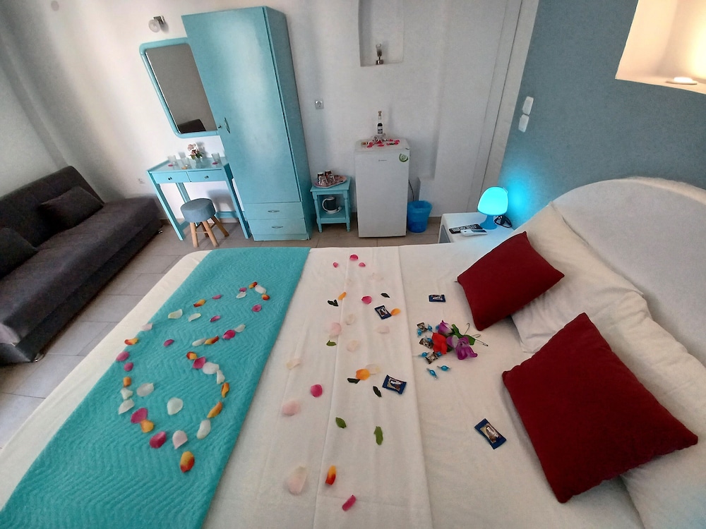 Evelina Pension - Santorini