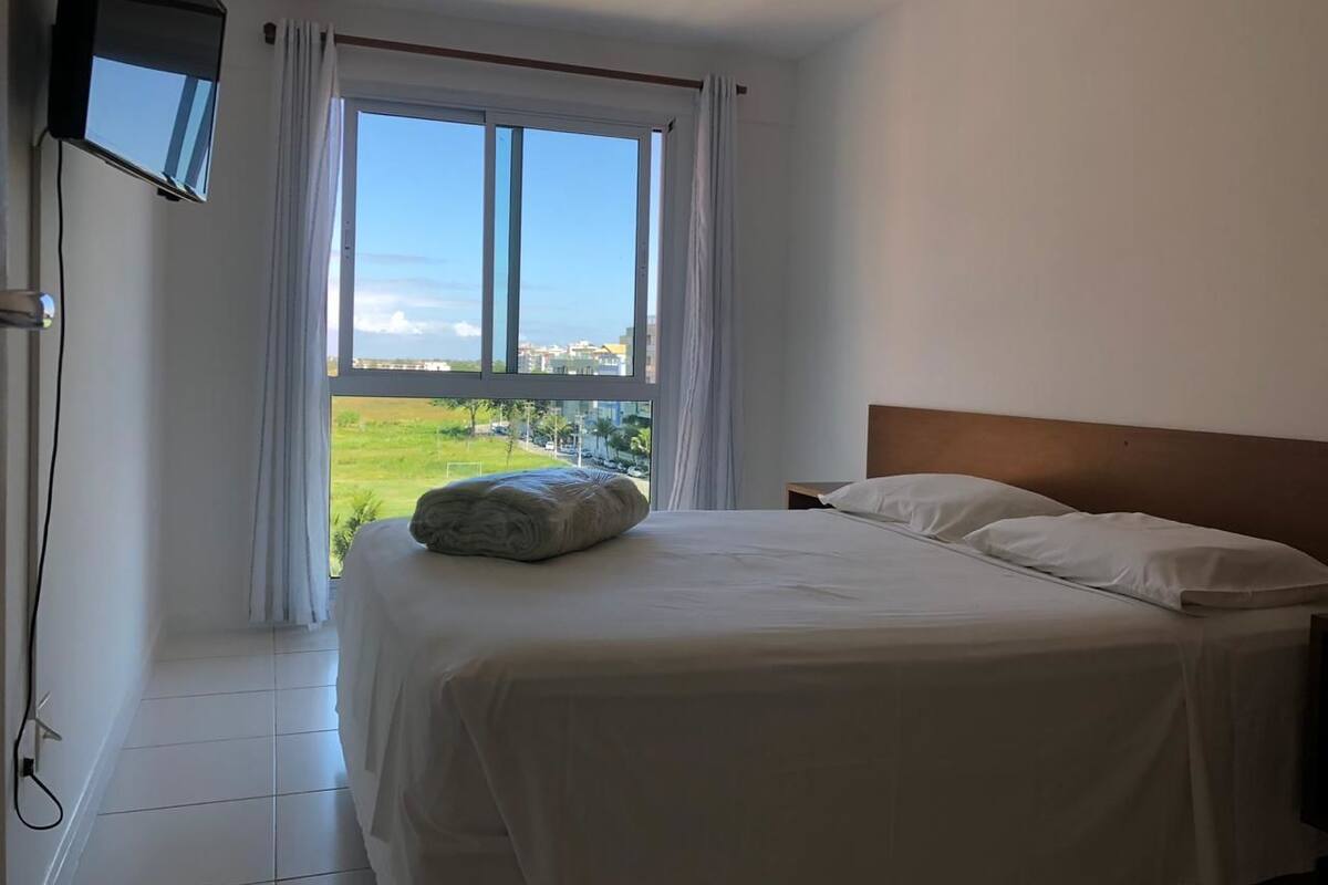 Apartamento luxo, várias camas, vista para a praia | Escrivaninha, cortinas blackout, camas extras/dobráveis (sobretaxa)