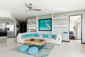 Apartamento Panorâmico | Sala de estar | Smart TV