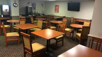 Pequeno-almoço tipo buffet diário incluído