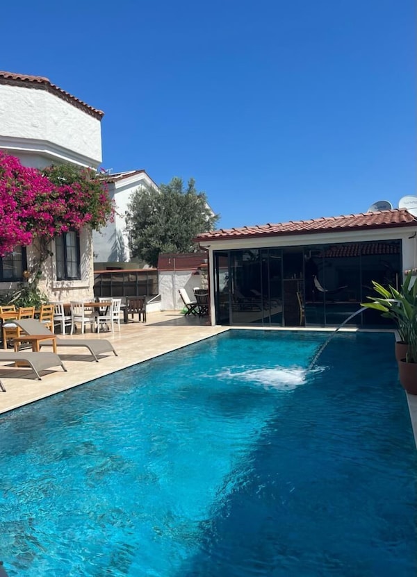 Alacati Albatross Hotel - Çeşme