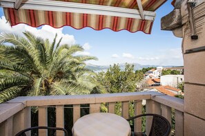Apartamento, 1 cama de casal e sofá-cama | Sacada