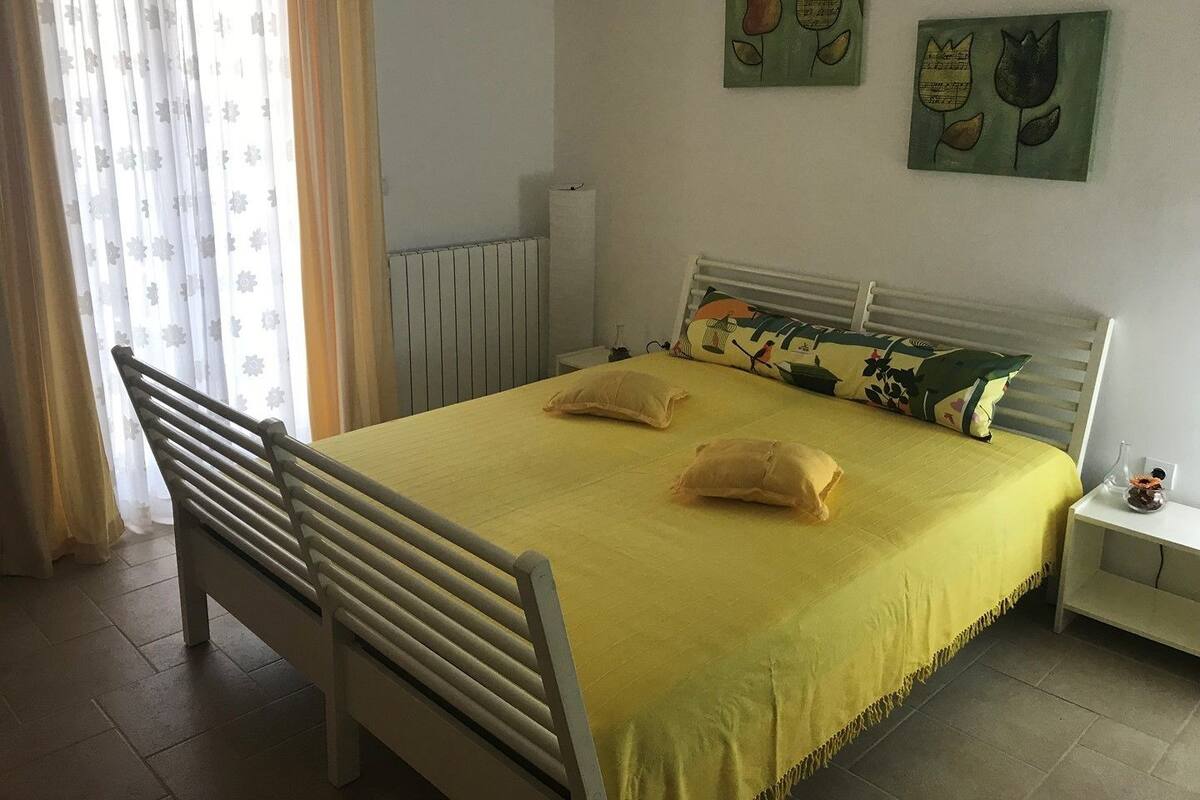 Apartamento, 1 cama de casal e sofá-cama | Wi-fi grátis, roupa de cama fornecida 