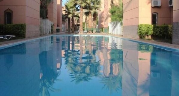 3 piscinas exteriores 