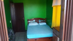 Casa Familiar, vista para o pátio | Camas desdobráveis, Wi-fi grátis, roupa de cama fornecida 