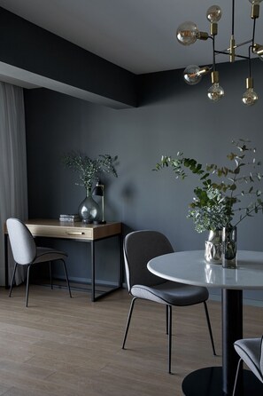 Apartamento Clássico, varanda | Restaurantes