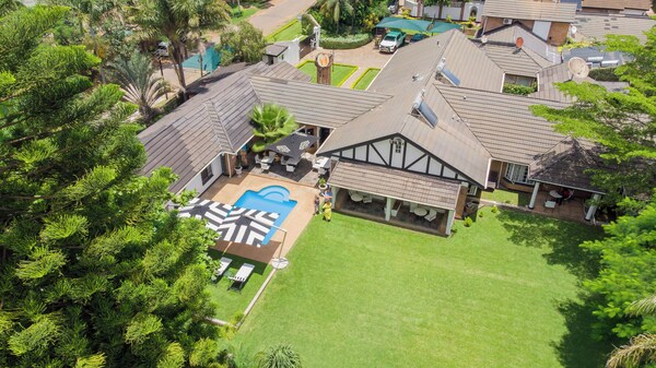 The Leslie - Bed & Breakfast - Blantyre