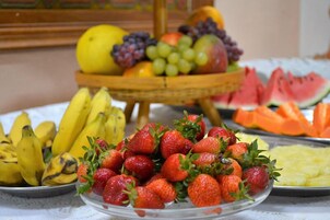 Pequeno-almoço tipo buffet diário incluído 