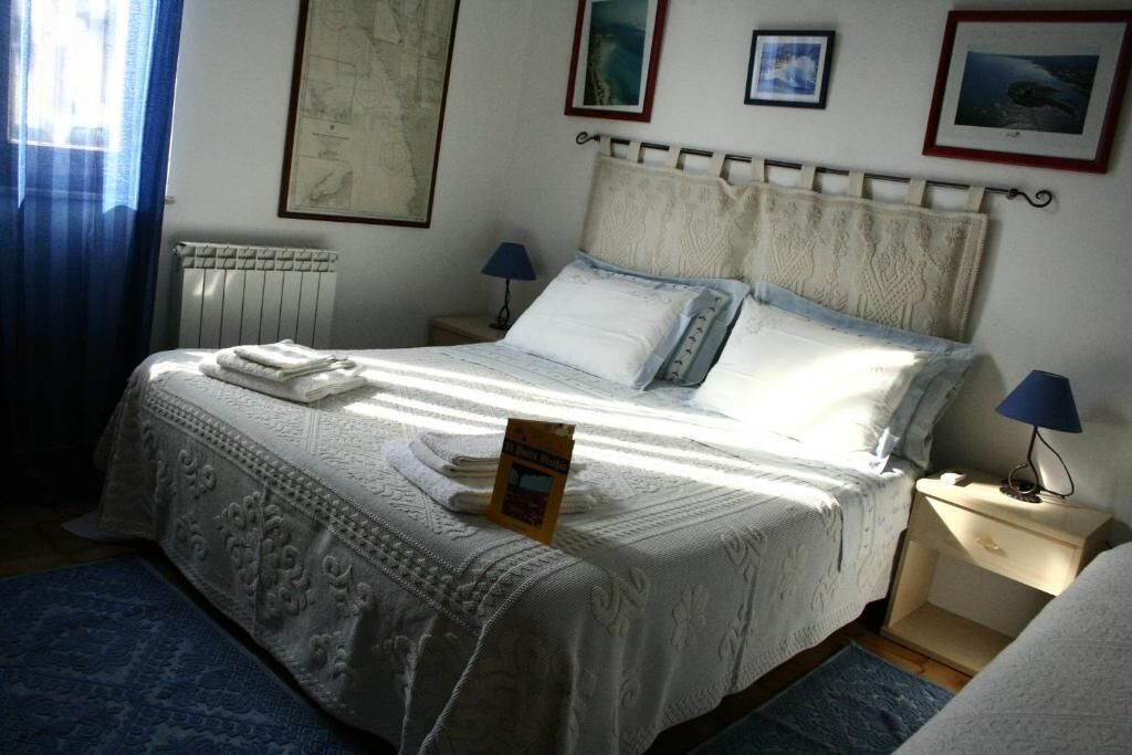 Com decoração personalizada, com mobília individualizada, secretária 