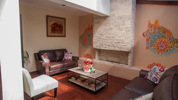 Smart TV de 42 de polegadas com canais por cabo, televisor, Netflix