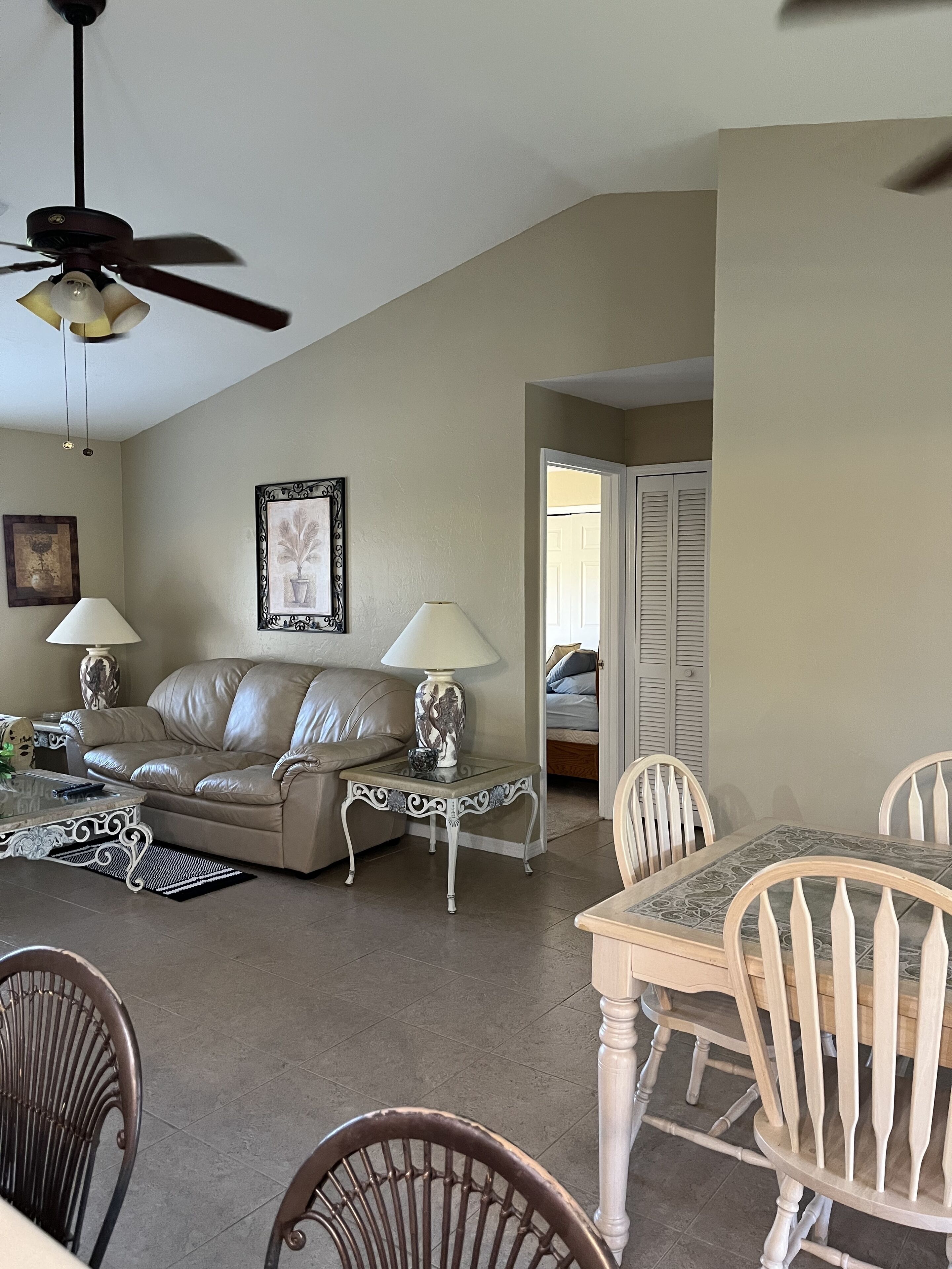 Villa Theresa -Tropical Paradise Home Perfect For Family Or A Romantic Vacation - Cape Coral, FL
