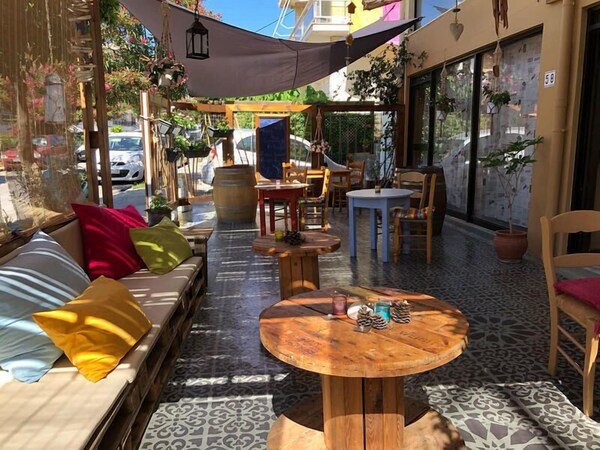 Rodos Backpackers - Rodos