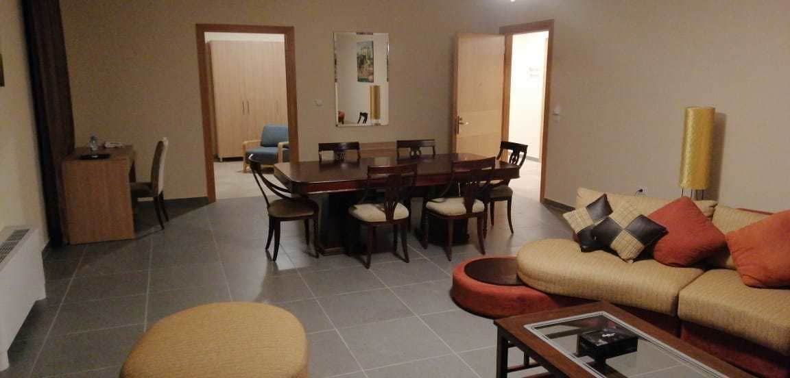 Suite Executiva, 1 quarto | Sala de estar | TV de ecrã plano 
