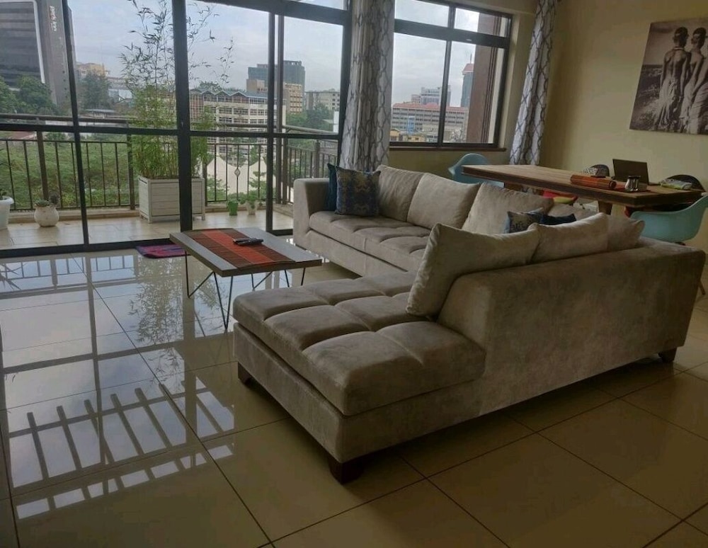 En-suite Private Room In A Penthouse In Westlands - Nairobi