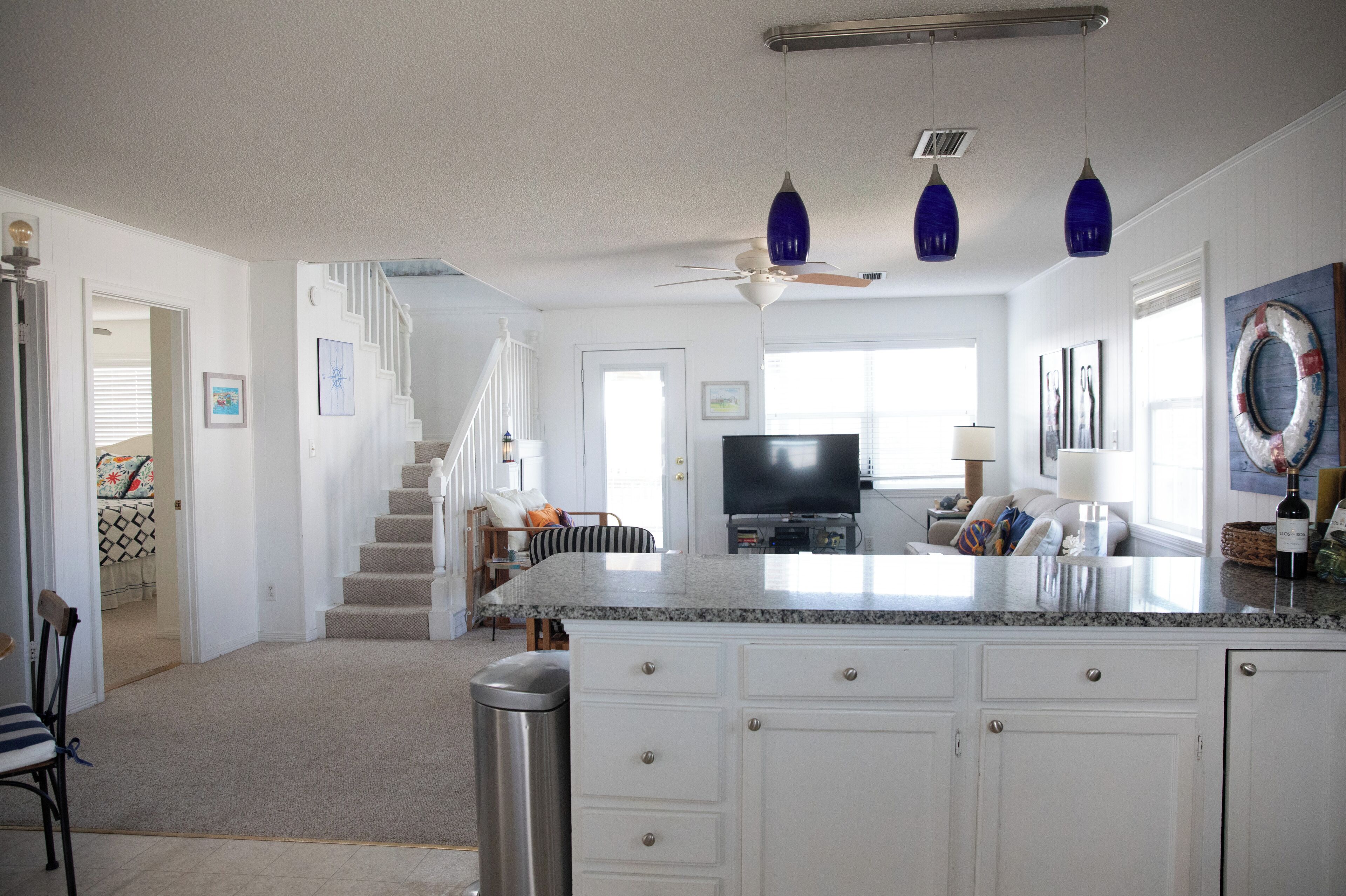 Home On Water W/ Boat Dock. 3 Bed, 3 Bath. Sleeps 9. Sunsets, Beaches, Fishing. - Dauphin Island, AL