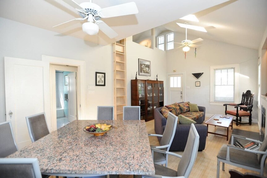 Cool Updated Craftsman Bungalow - Austin, TX