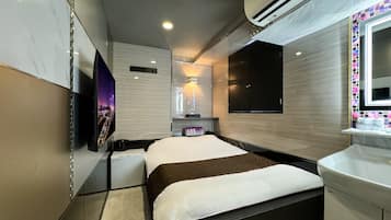 Quarto casal, para fumantes | Comodidades do quarto