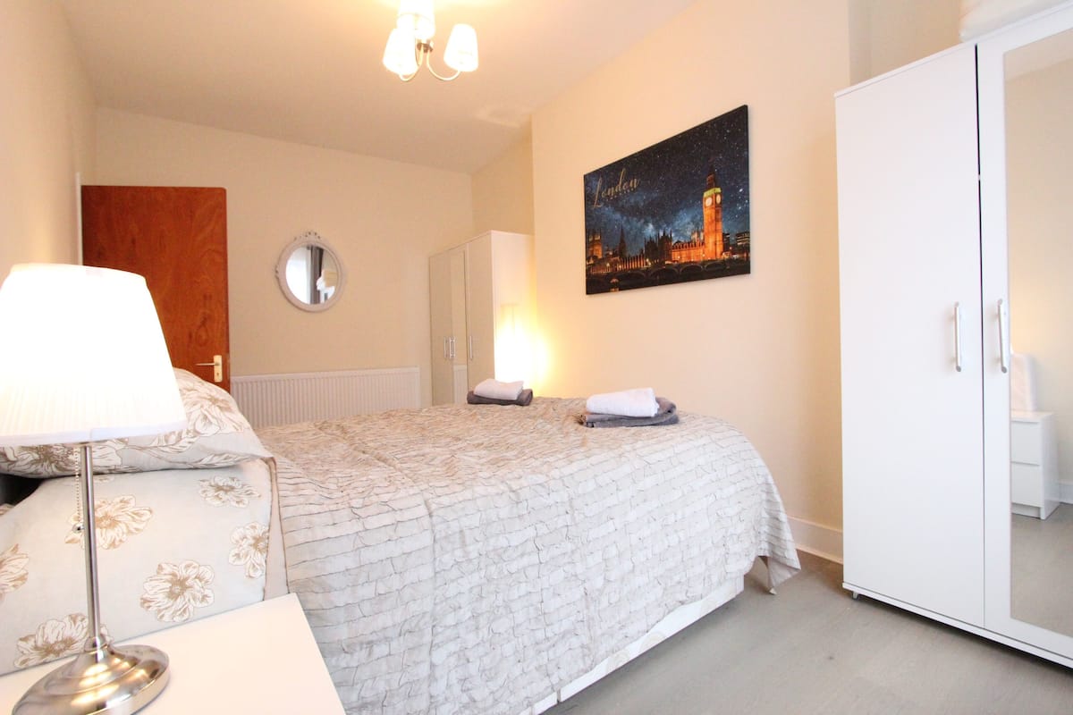 Apartamento, 1 quarto (2, 424) | 1 quarto, ferro/tábua de engomar, Wi-fi grátis, roupa de cama fornecida