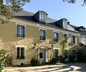 Fachada da propriedade