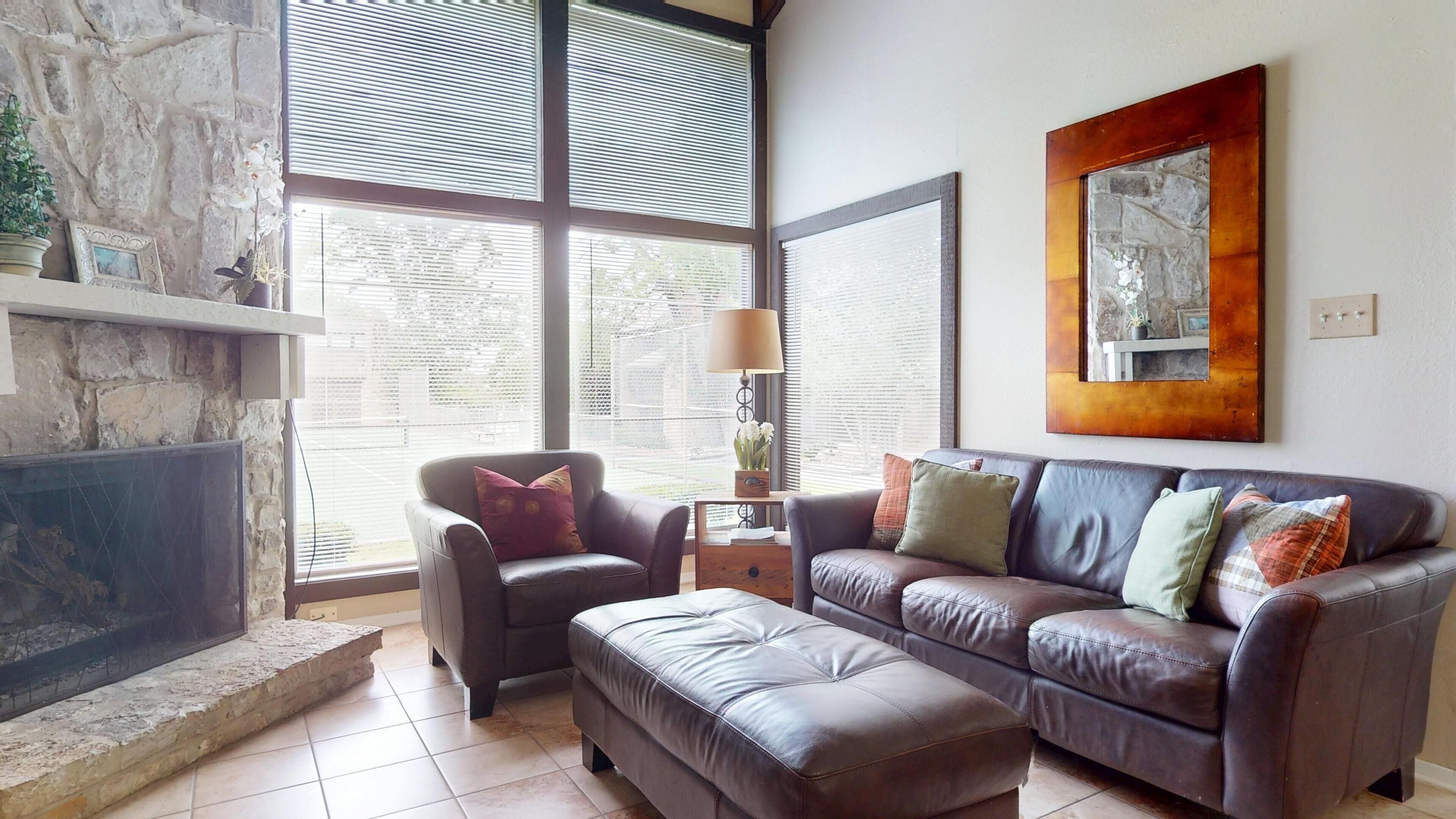 Nestled In The Texas Hill Country. Tbm 102 - New Braunfels, TX