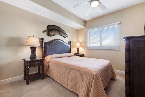 Family-friendly Beachfront Condo With Gulf Views - 巴拿馬市海灘