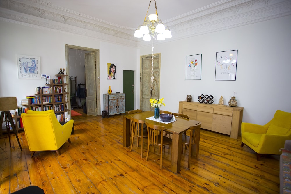 Elegant And Comfy Old City Apartment - 바투미