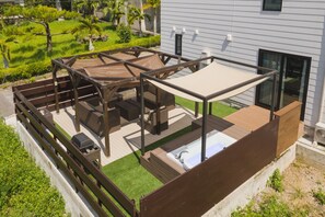 Quarto (Private Vacation Home) | Vista para o resort