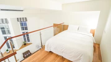 Quarto quádruplo família, vista para a cidade | Escrivaninha, cortinas blackout, camas extras/dobráveis (sobretaxa)
