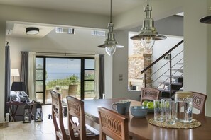 Villa, vista para o mar | Refeições no quarto