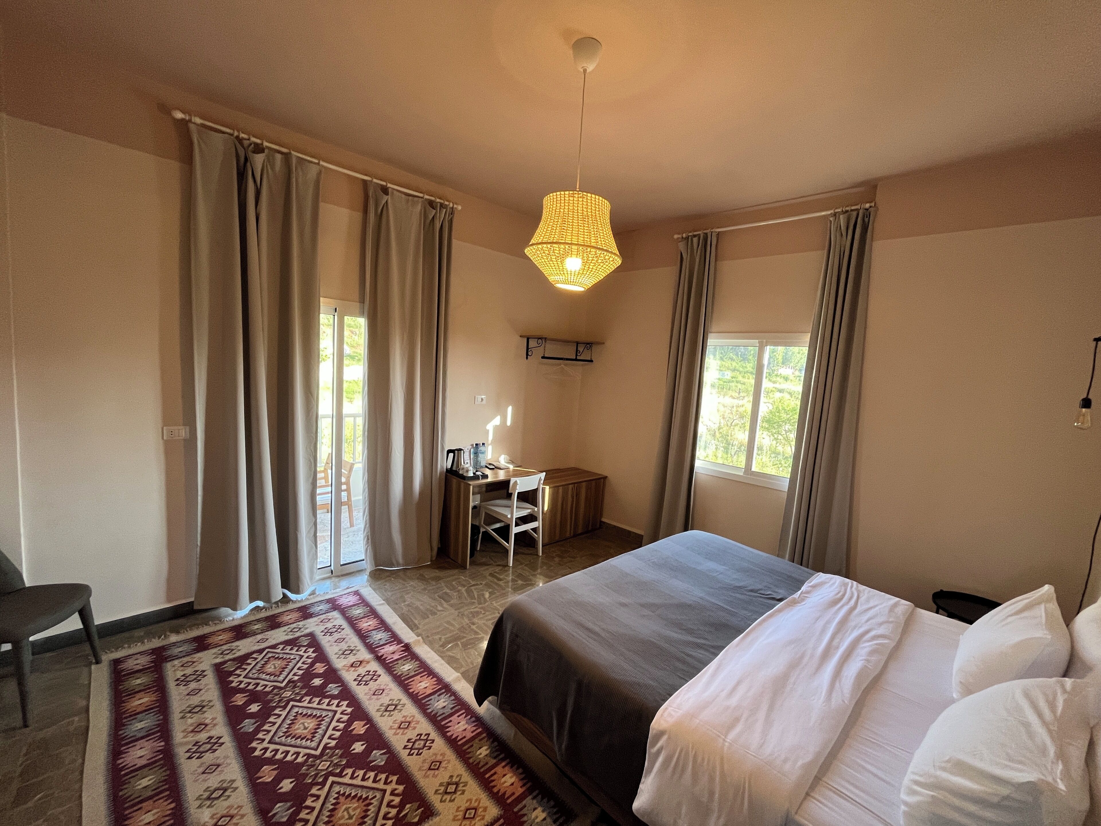 Quarto Duplo Comfort, varanda | Minibar, cofre no quarto, secretária 