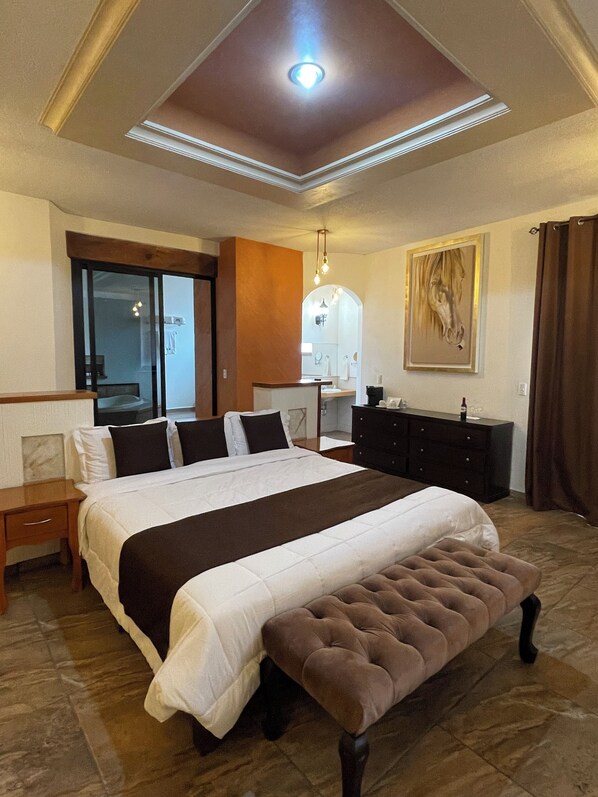 Junior Suite with Jacuzzi and Balcony | 1 quarto, roupa de cama