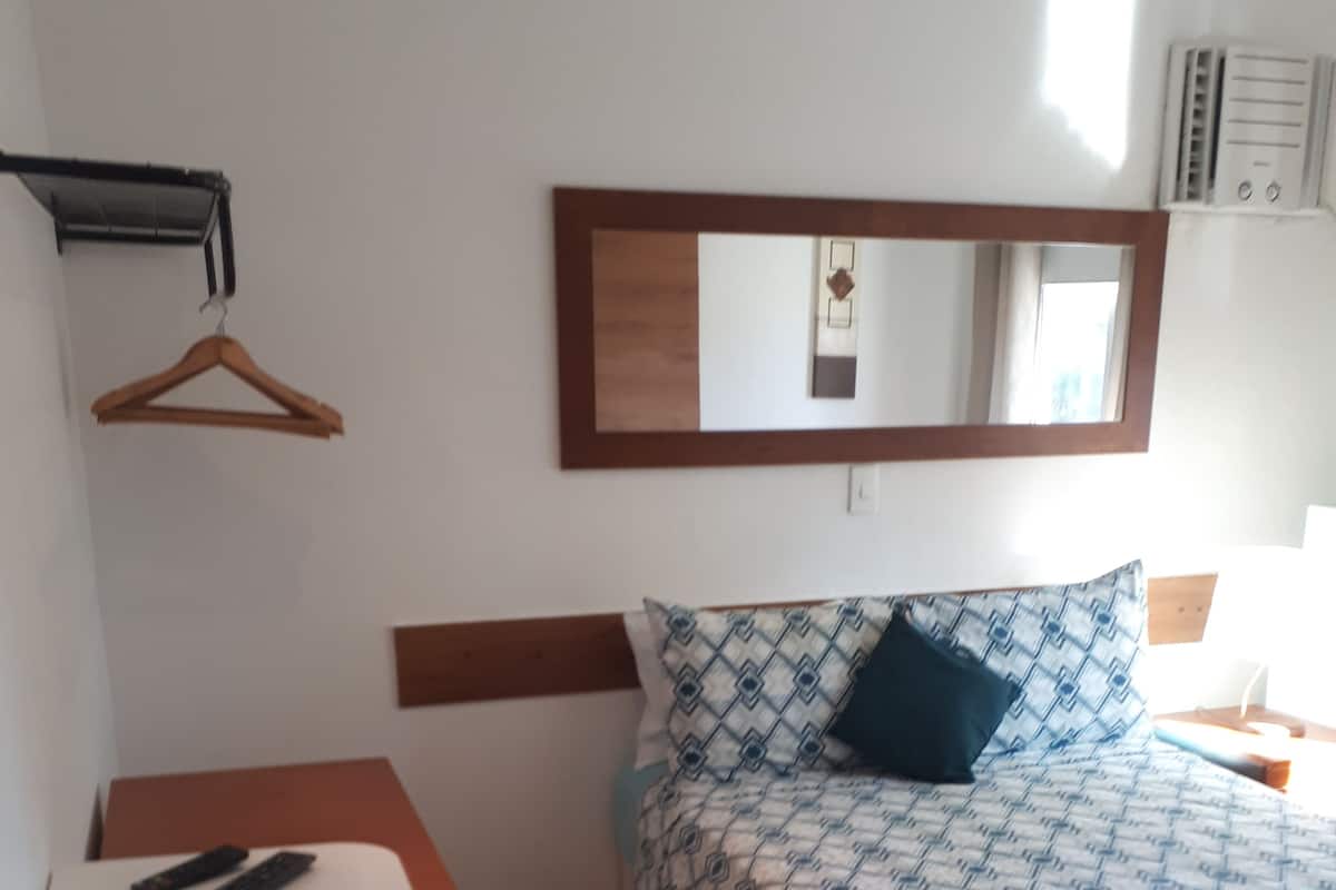 Quarto Twin Superior | 1 quarto, minibar, cortinas/cortinados opacos, Wi-fi grátis