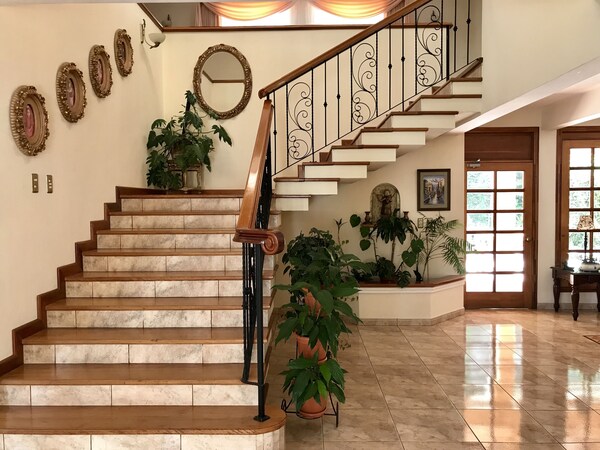 Hotel Belvedere - Guatemala City