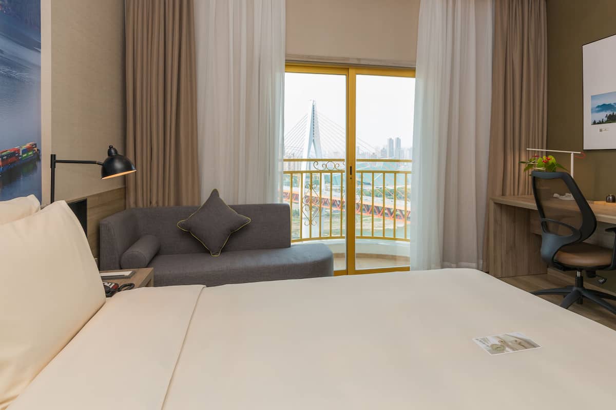 Quarto superior | Cortinas blackout, quartos à prova de som, Wi-Fi de cortesia