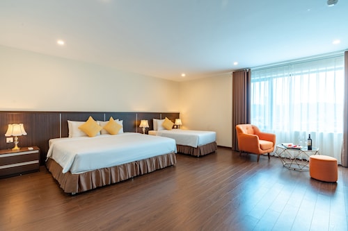 Pearl Hotel Tuan Chau - Quảng Yên