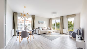 Apartamento (5/23/1) | Sala de estar | TV de ecrã plano