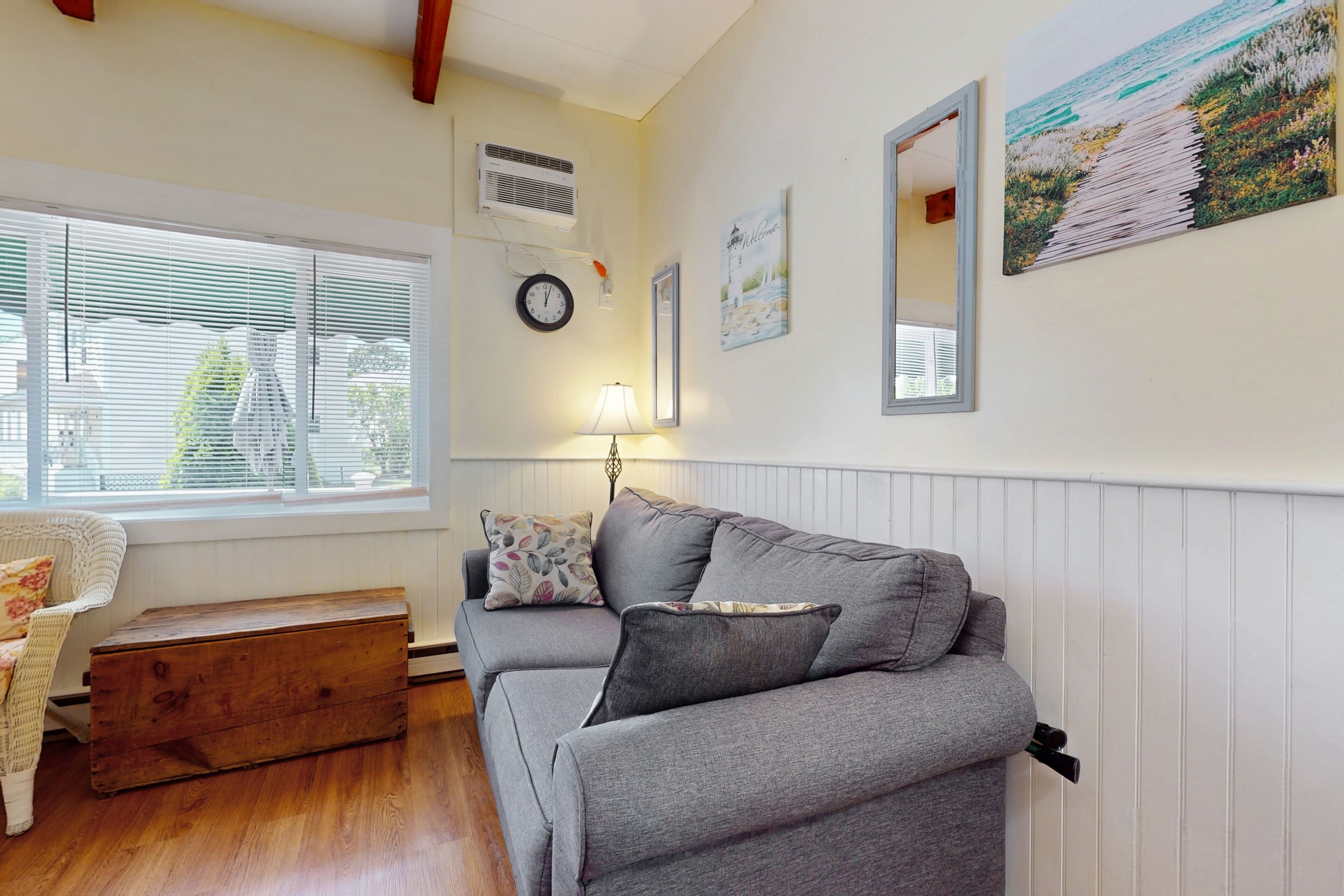 Charming Studio W/ Shared Pool & Terrace - Near Beaches & Coastal Attractions - Kennebunkport, ME