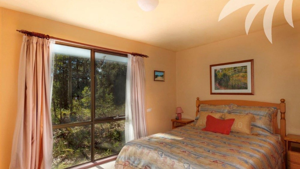 Fyshwicks Cottage - Pacific Palms Holidays - Smiths Lake