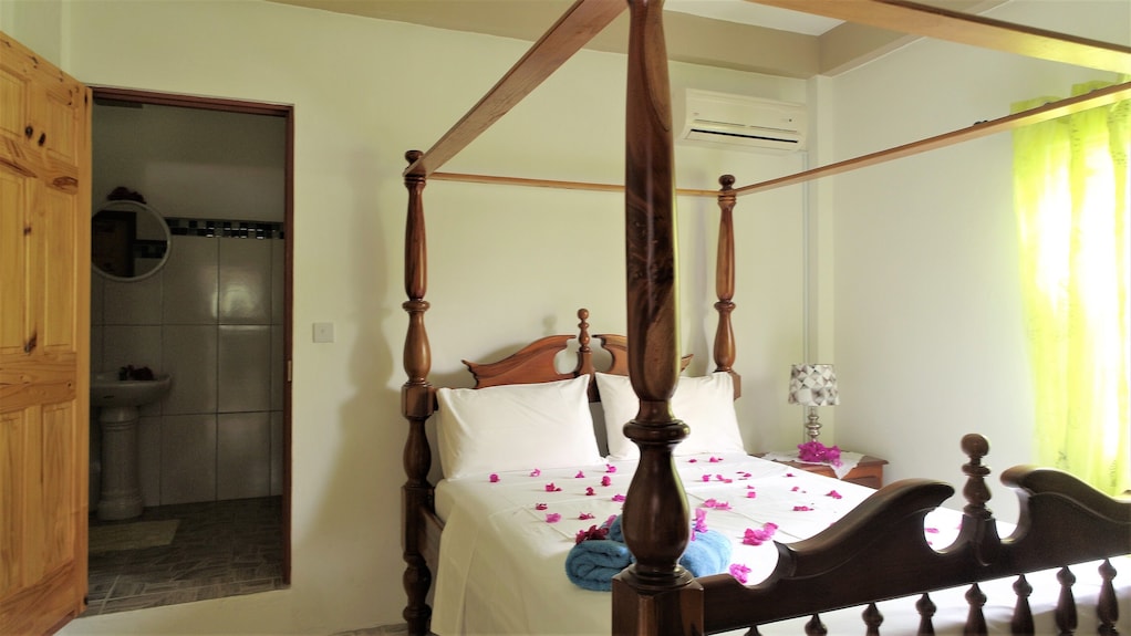 In Nature 2beds & 2baths , Air Conditioned - 세인트루시아