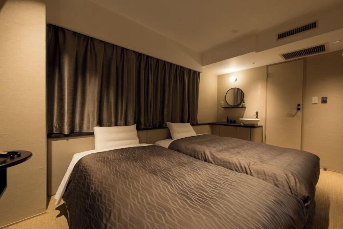 Cortinas/cortinados opacos, Wi-fi grátis, roupa de cama fornecida 