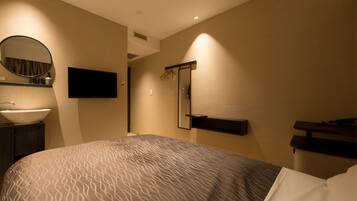 Quarto Duplo Superior | Cortinas/cortinados opacos, Wi-fi grátis, roupa de cama fornecida