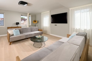 Suite, varanda | Camas extra