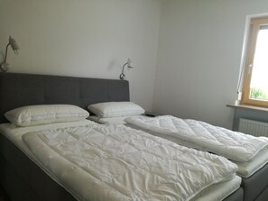 Apartamento em Condomínio Fechado, vista para a montanha | Com decoração personalizada, com mobília individualizada, Wi-fi grátis 