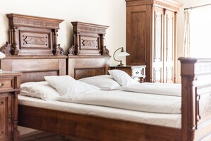 Quarto Duplo, 1 cama queen-size e sofá-cama (4) | Cofre no quarto, cortinas/cortinados opacos, Wi-fi grátis