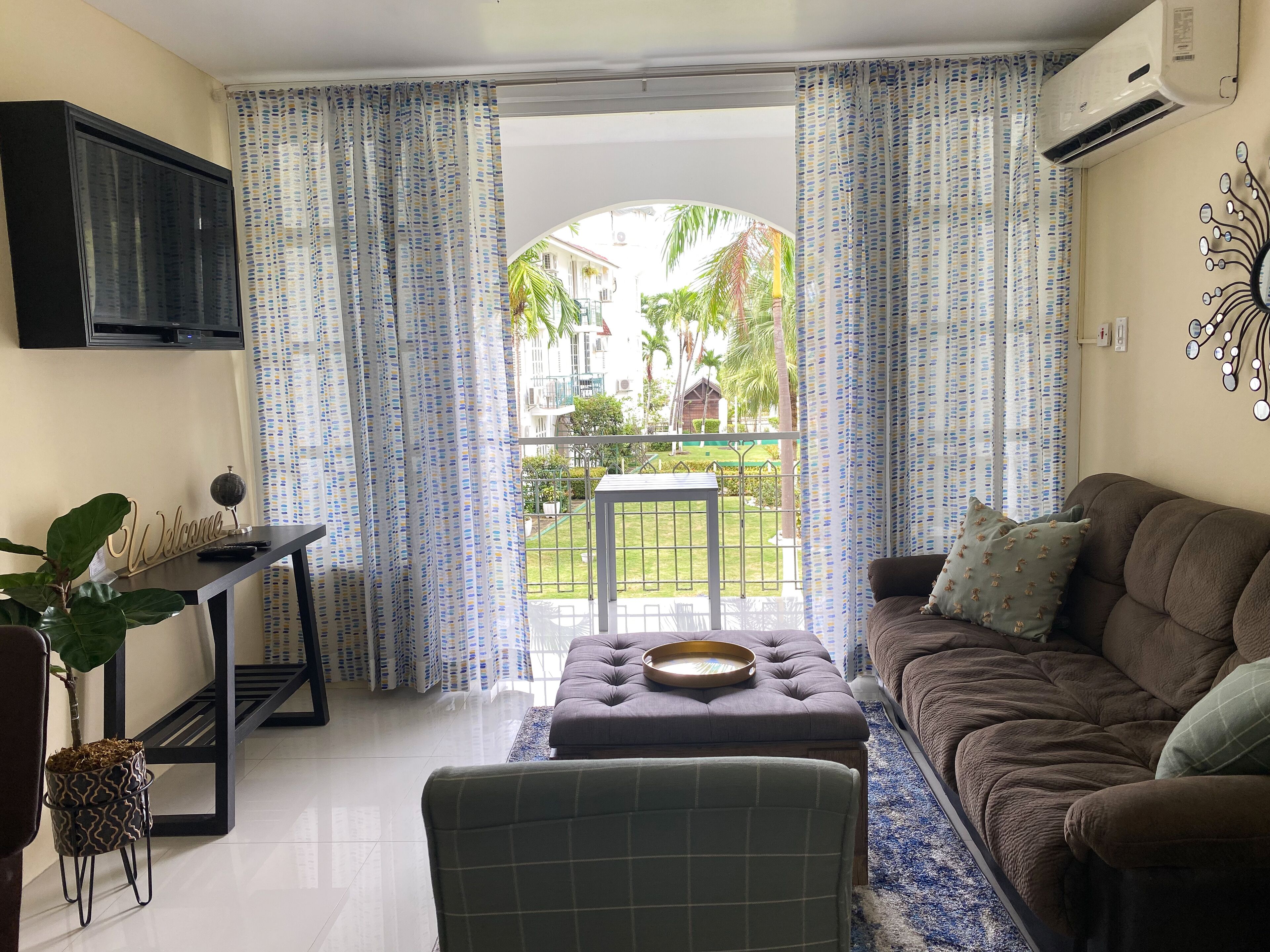 Ocho Rios Sandcastles King Suite With Balcony & Beach Access  Ideal For Couples - Ocho Rios