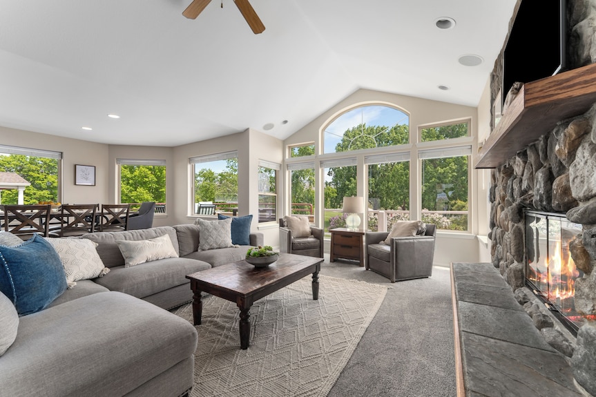 Shore View Home Retreat - Manson, WA