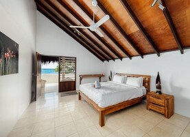 Villa Familiar, 4 quartos, vista para o oceano | Cofre no quarto, ferro/tábua de engomar, Wi-fi grátis 