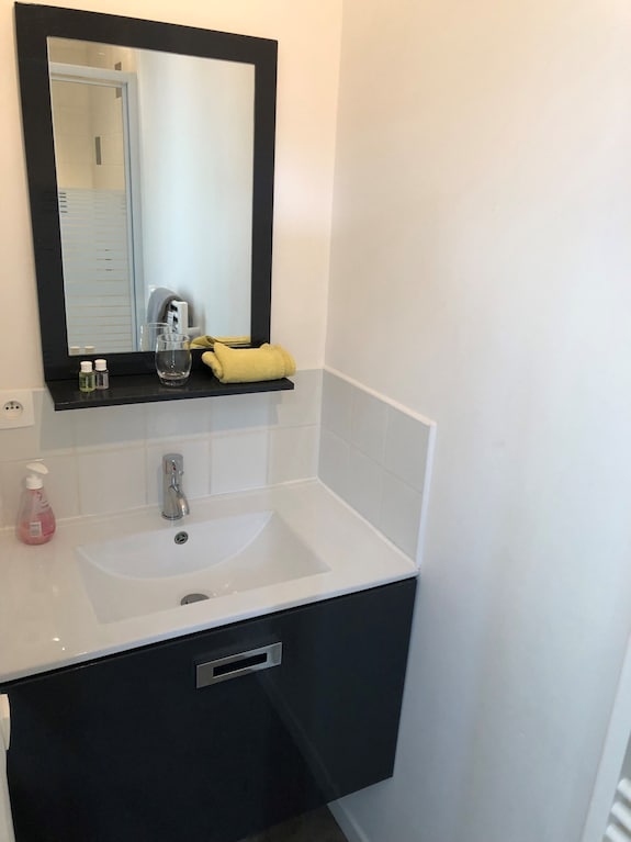 Estudio Confort (3 Personas) - Jardín Y Aparcamiento Gratuito. - Rennes