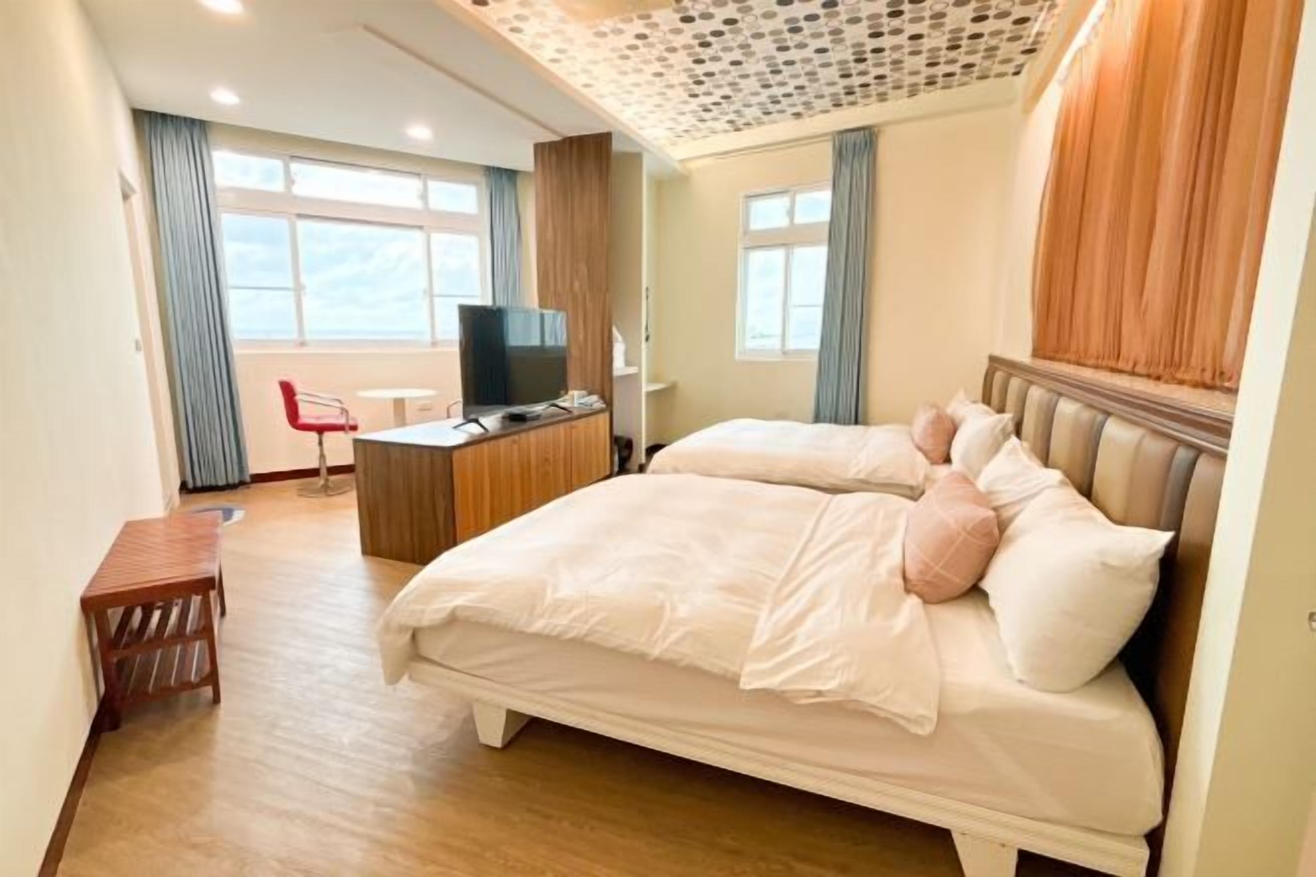 Cortinas/cortinados opacos, quartos insonorizados, Wi-fi grátis 