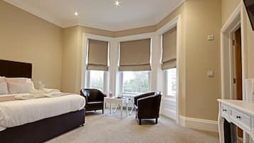 Quarto casal superluxo, acessível, suíte | 1 quarto, Wi-Fi